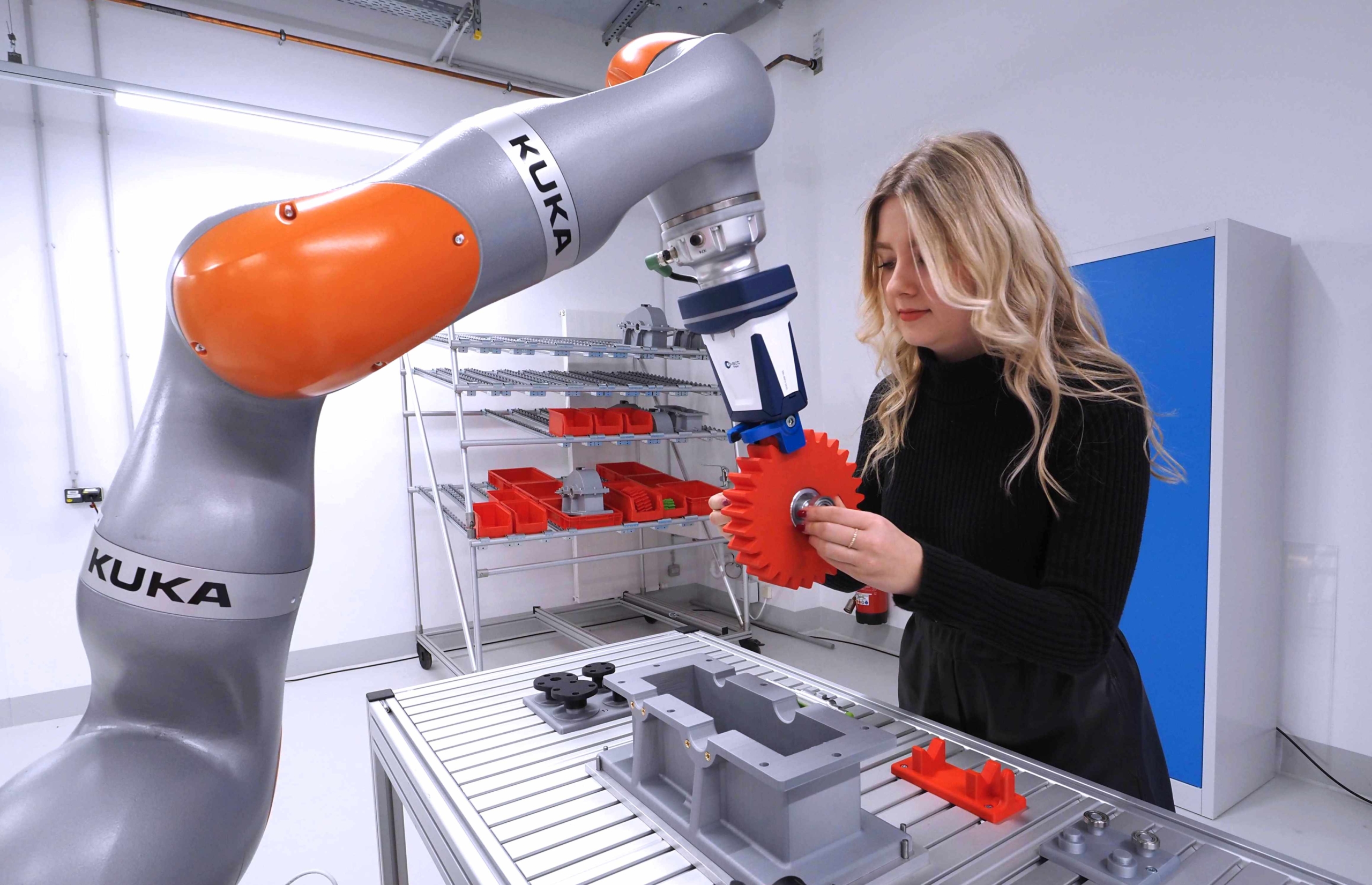 Neue Studie zur Mensch-Roboter-Kollaboration veröffentlicht - ZESS Website